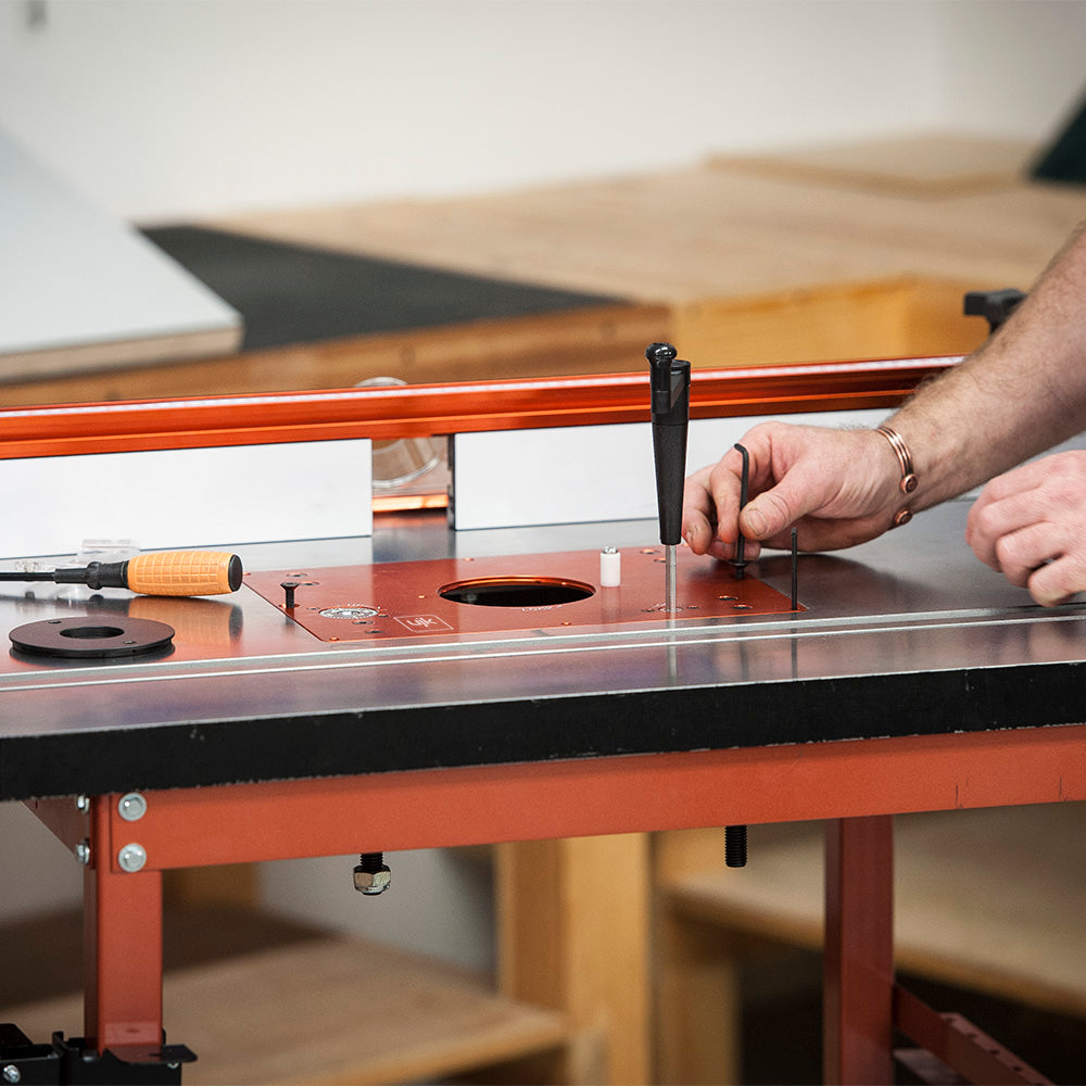 Ujk router lift store